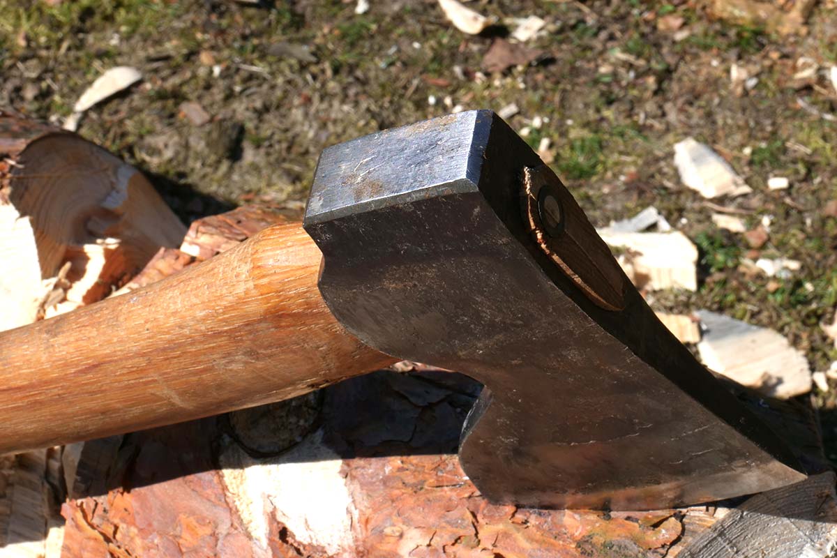 Hultafors Åby Forest Axe Review - Outdoorguru